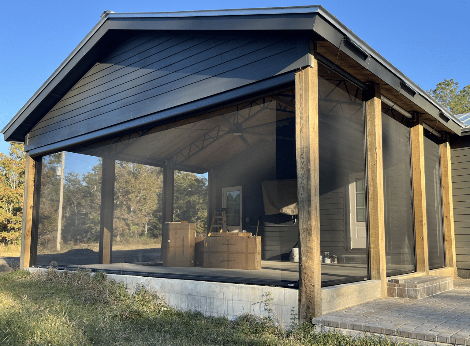 Wakulla River Home with Keder Motorized Screen System